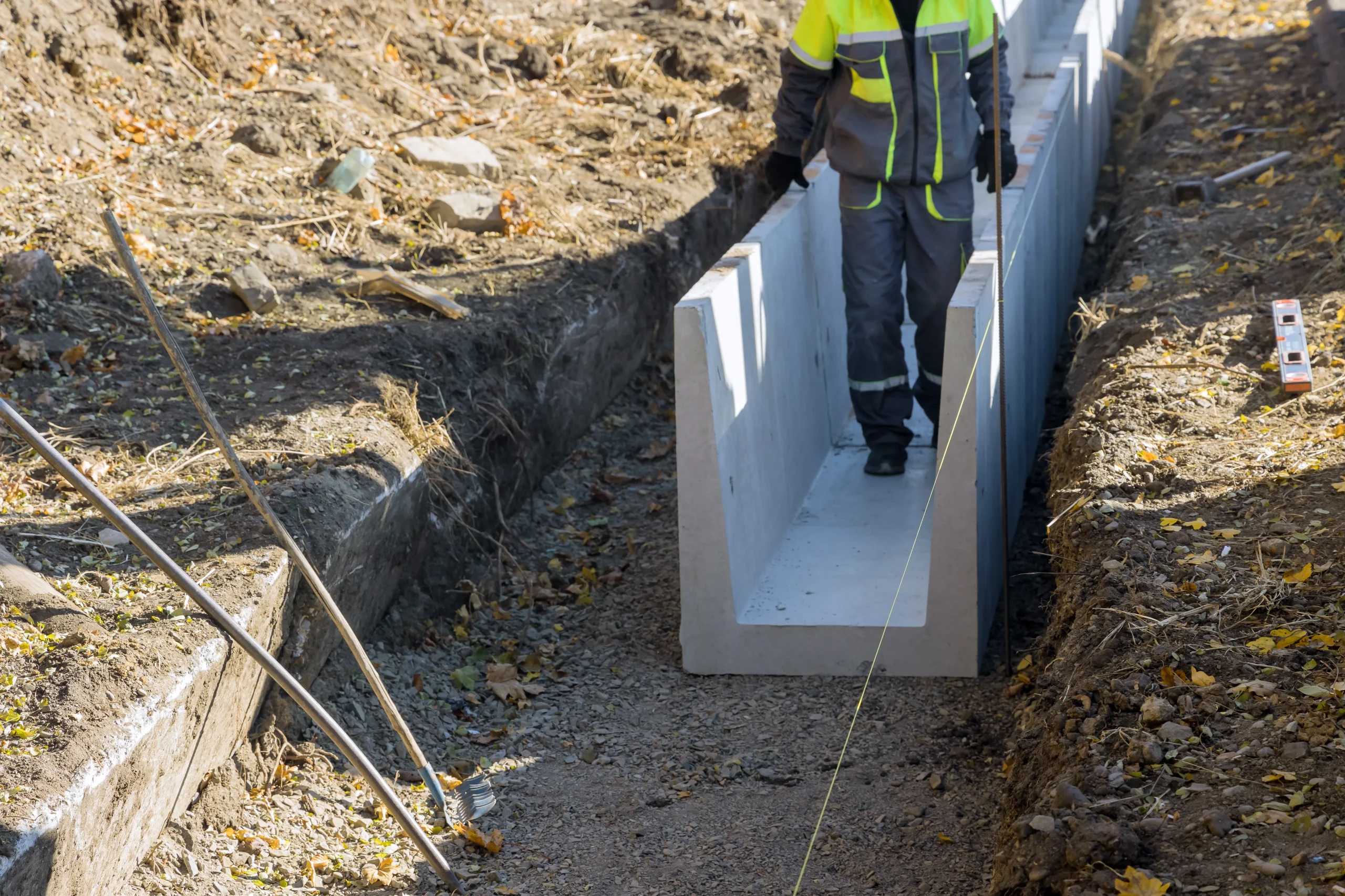 Install trench support - Health & Safety Advisory Service